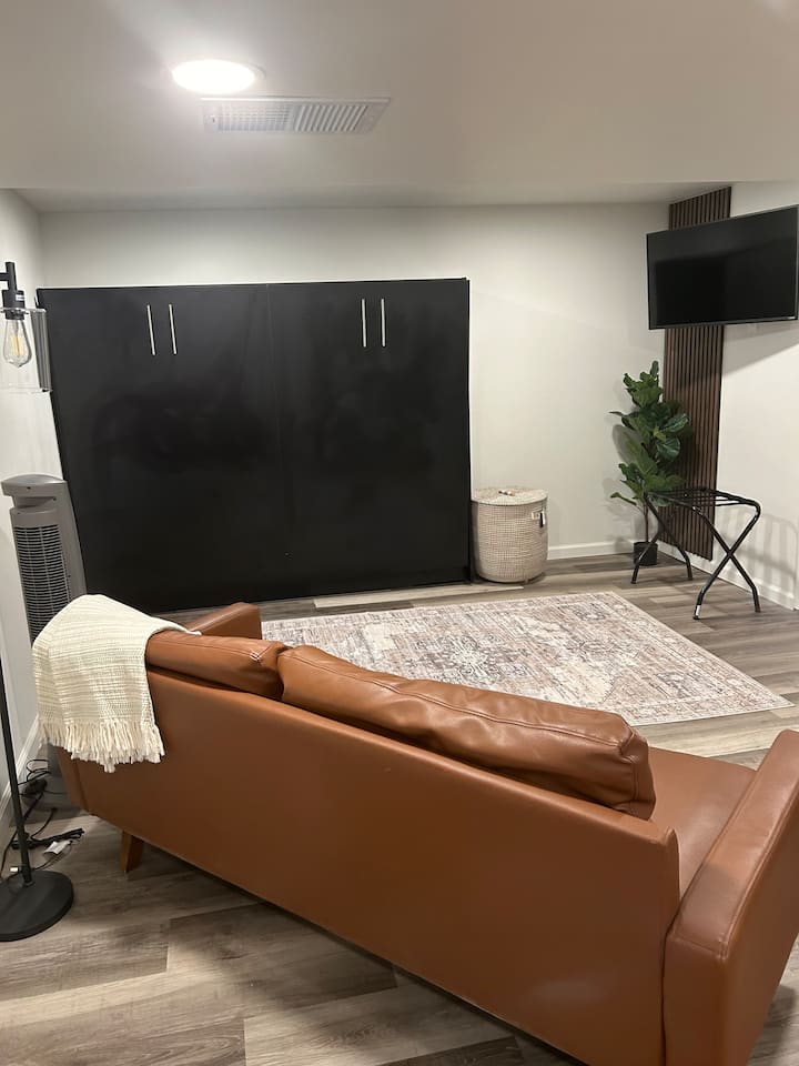 The Hideaway: Chic Studio Basement Apt - Kansas City, MO