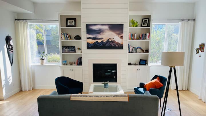 Spacious Modern Home In Downtown Slo - San Luis Obispo, CA
