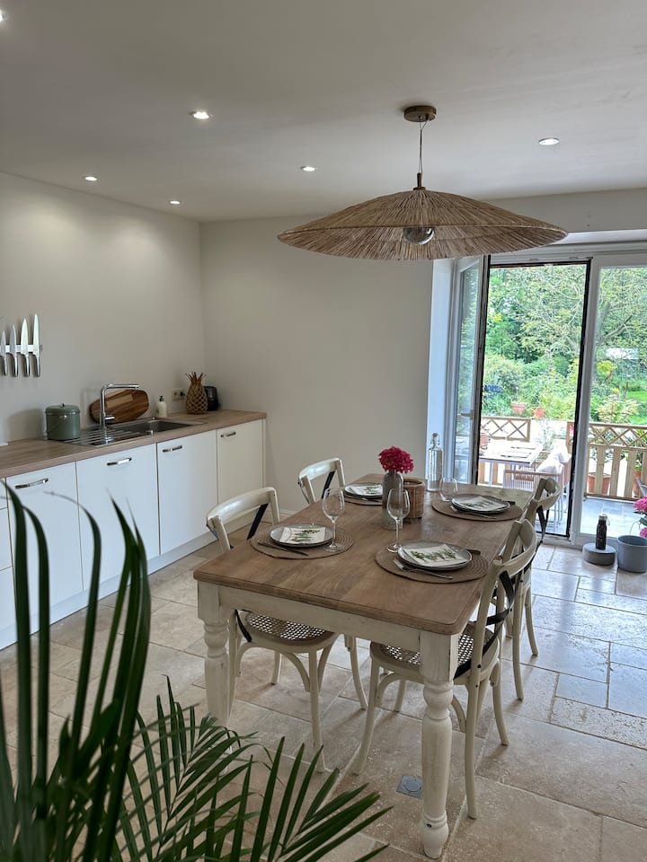 Appart Lumineux, Piscine D’été, Jacuzzi & Alpagas - Brabant Wallon