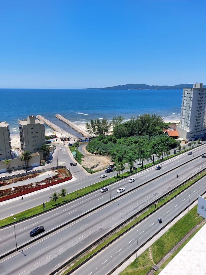 Apartamento Con Vista Al Mar Moderno En Itapema - Itapema
