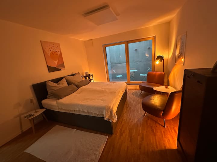 Cosy Souterrain-apartment - Munich