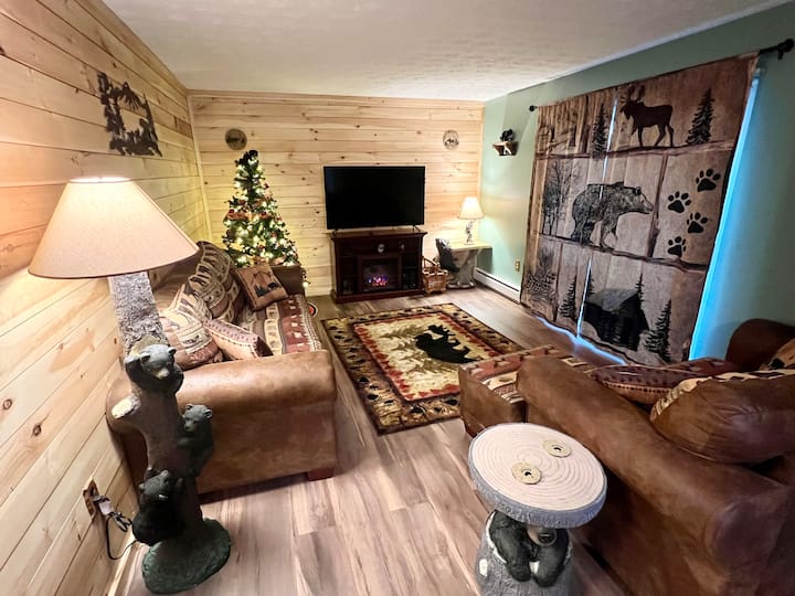 Cozy Stays By Cranmore Mountain & All Attractions! - North Conway, NH
