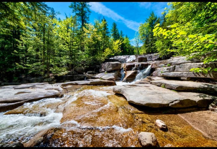 Fall Cabin W/mountain Views & Pool Near Storyland - New Hampshire (State)
