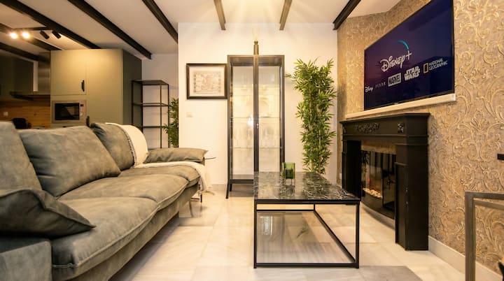 Luxurious & Chic Duplex Next To The Cathedral - Siviglia