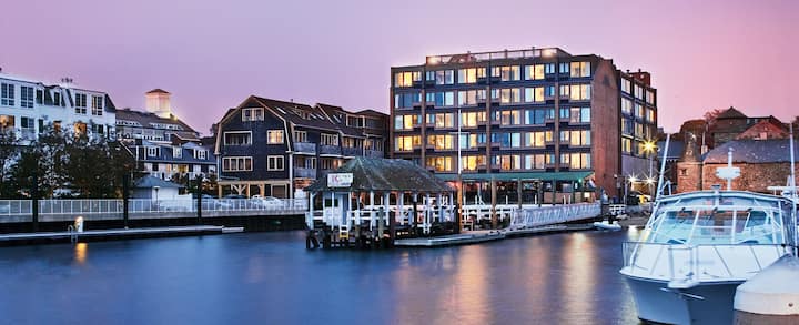 1br Newport Inn On The Harbor On Lovely Resort - Newport, RI