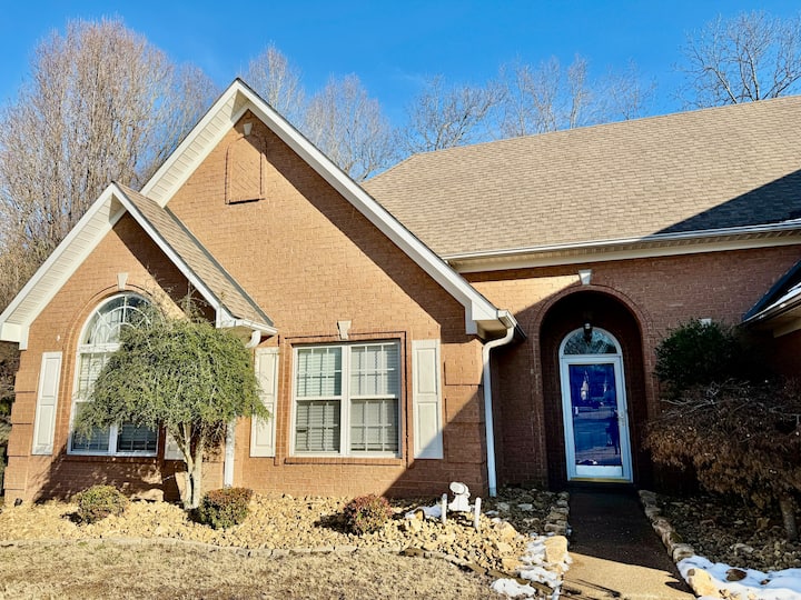 Amazing Home Stays - Union University, Jackson
