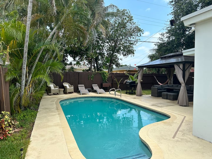 Heated Pool House 3 Bedrooms 2 Full Bathrooms - North Miami, FL