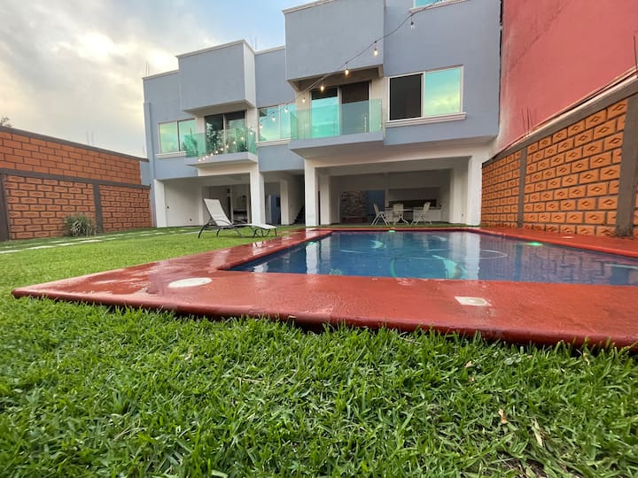 *Casa Privada Paraíso-jardín 4 Soles Facturamos - Cuernavaca