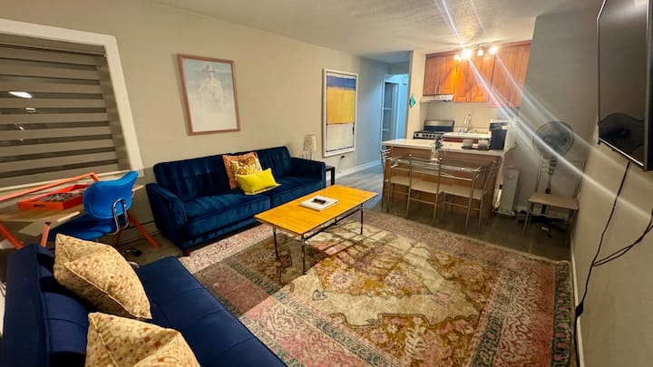 Pike Place , Convention Center, Cap Hill, Walk - Lakewood - Seattle