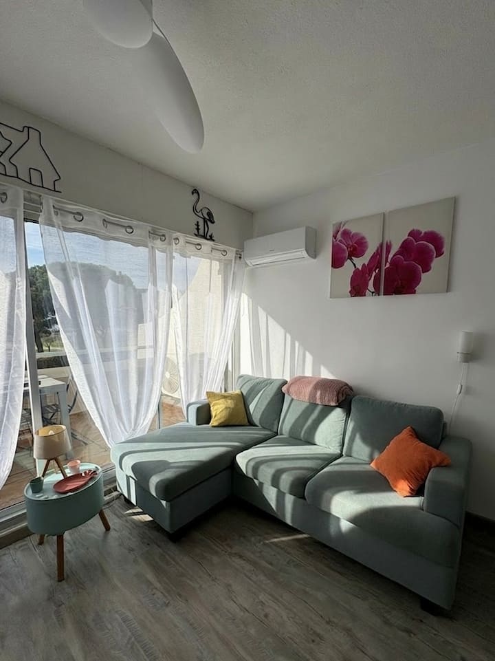 Studio Climatisé Vu Mer Balcon, Jardin, Parking. - Port Camargue