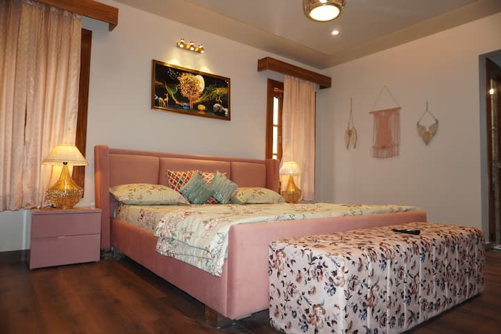3 Br Floor With Private Balconies ( Near Mall Rd) - Nainital