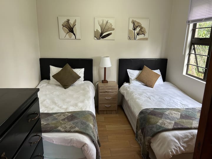 Khaled Estate Cottages - Unit A - Kloof