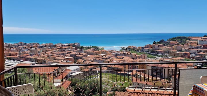 Thekeystudio.lacasadelmareazzurro Avec Vue Sur Mer - Bordighera
