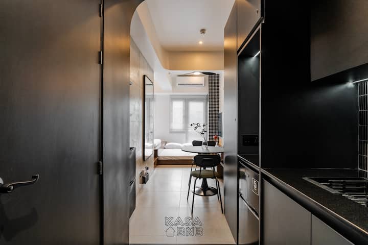 Shore 3 Mid-century Modern Unit | Sm Moa | Pasay - Metro Manila