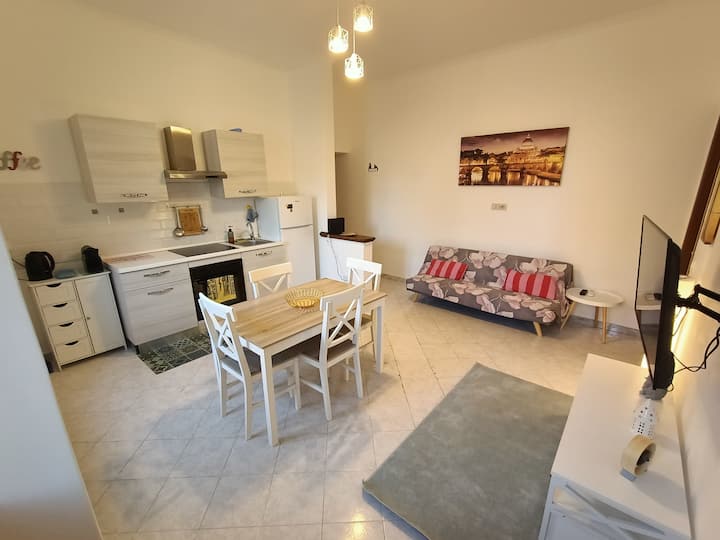Casa Di Pia: Quiet Oasis With Bus To Center - Rome