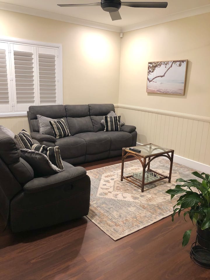 Private Haven 
1 Bedroom Guest Suite
7km's Cbd - Brisbane