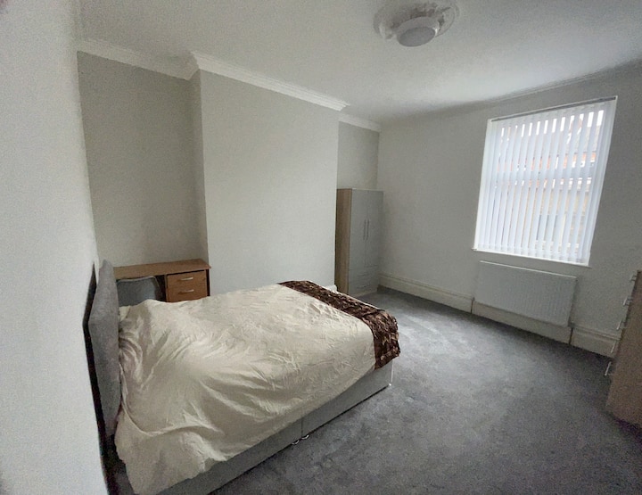 Furnished Bedroom 2 Available - Darlington