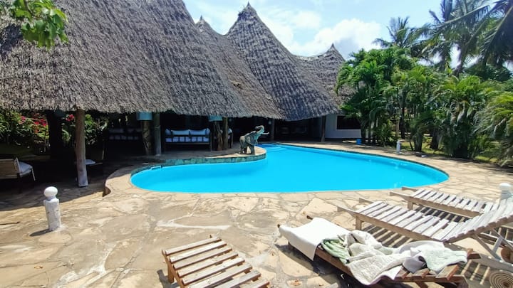 Diani Beach Villa - Diani Beach