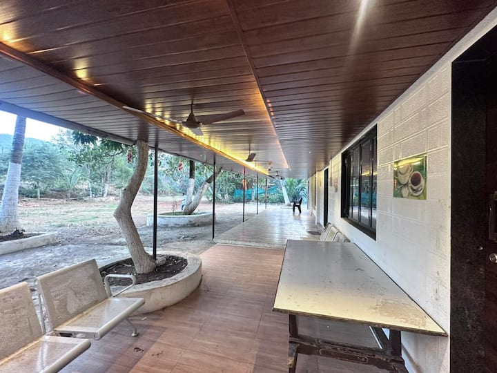 Hangout Villa - Thane