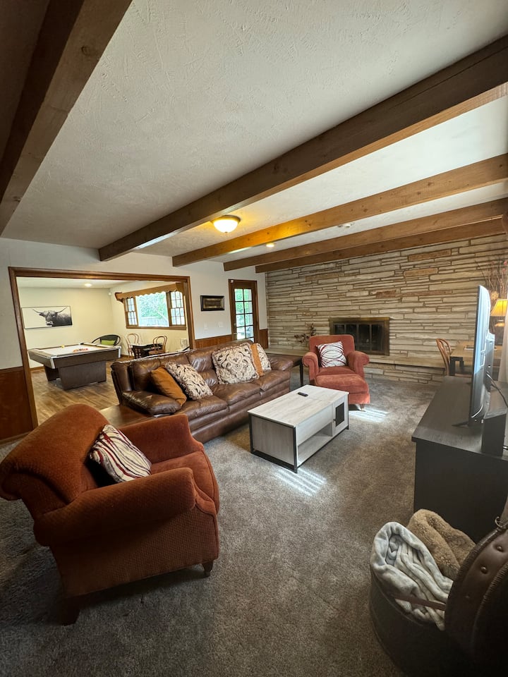 Near Wsu: Pool Table, Fire Pit, Arcade Games - Wichita, KS