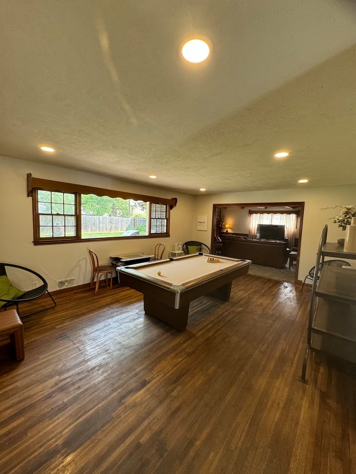 Near Wsu: Pool Table, Fire Pit, Arcade Games - Wichita, KS