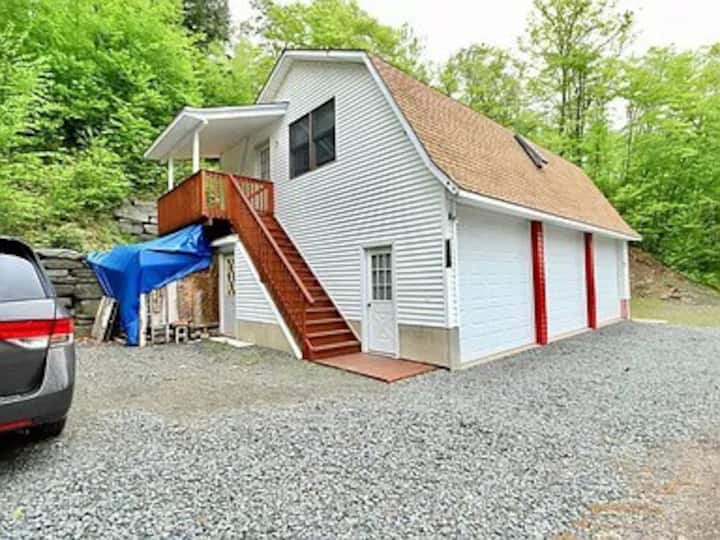 Country Getaway: Upper House With Lake Access - Deposit, NY