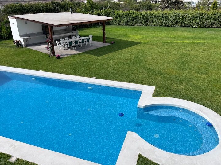 Alojamiento Entero: Casa De Campo Amplios Espacios - Perú