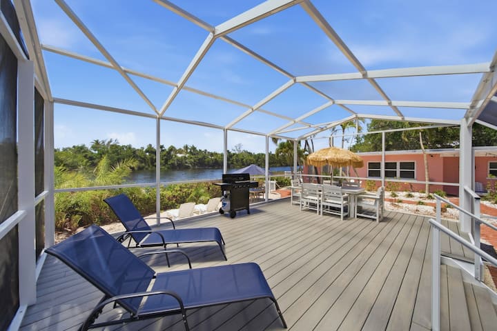 Heated Pool, Dock, Kayaks, 1-mile To Turtle Beach - Florida