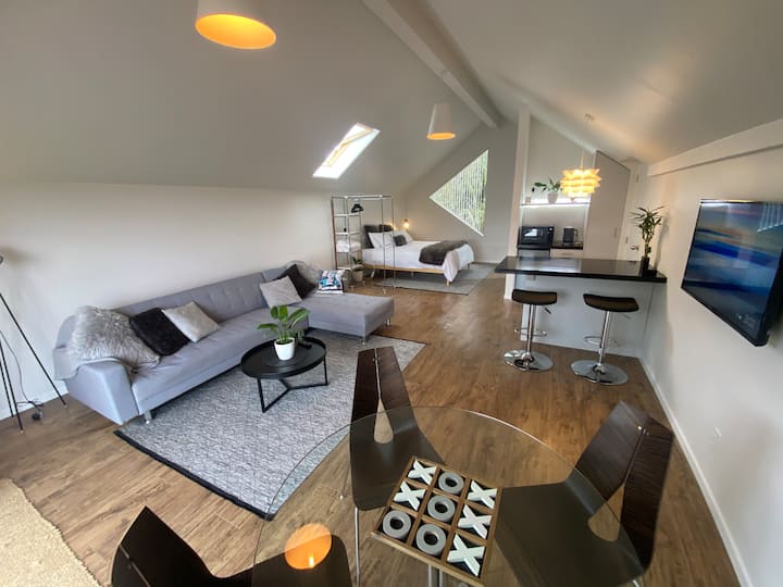 Seaside Loft - Stay In Style - Waiwera