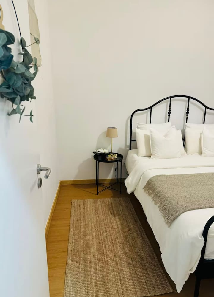 Private Room 2 In Shared House In Lisbon - Lisbon