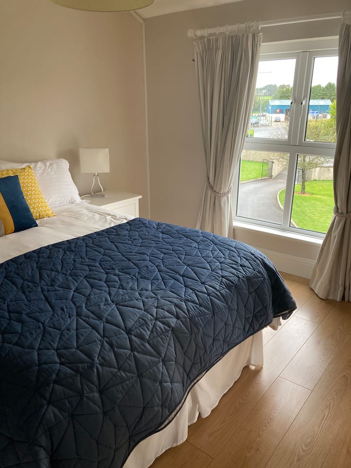 3 Bedroom + Sitting/kitchen Area - New Ross