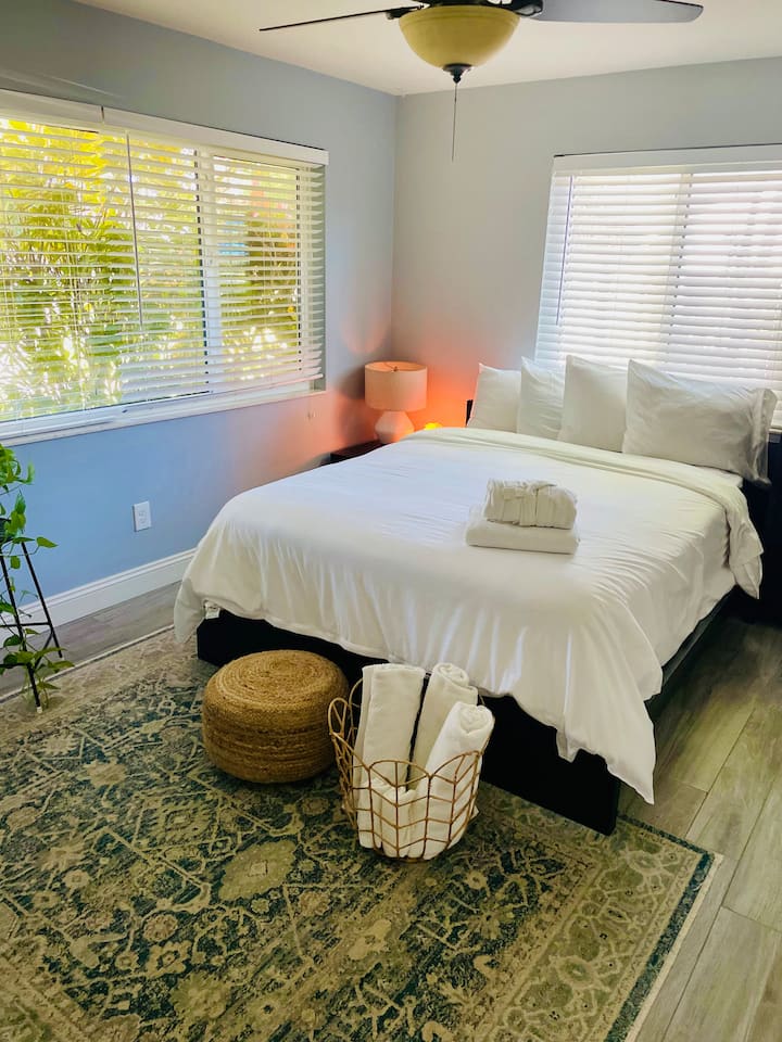 Relaxing Retreat 1 Mile From The Beach - Boynton Beach, FL