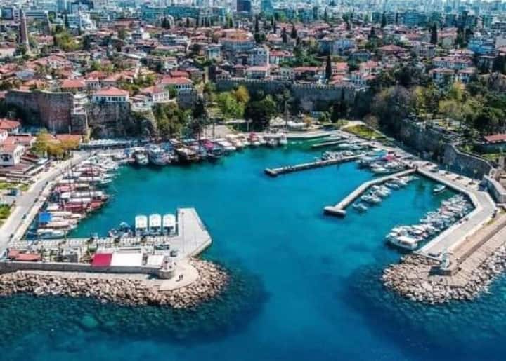 Kaleiçi  Müthiş Lokasyon Huzurlu  Uygun Daire - Antalya