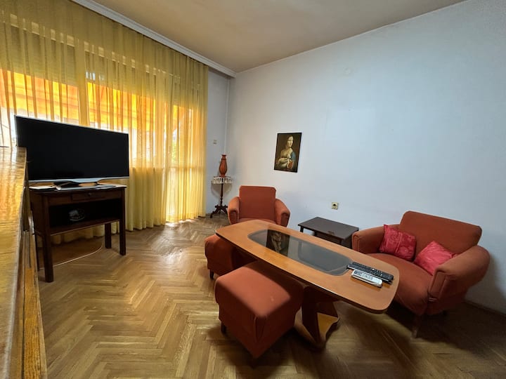 Retro Vibe: 2bedroom Apartment W Free Parking. - Plovdiv
