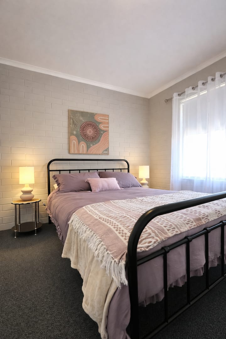 No3 Jacaranda Central Deakin- Sleeps 4-mildura - Mildura