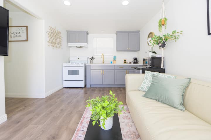 Cozy&stylish Adu Near Dtla - Huntington Park, CA