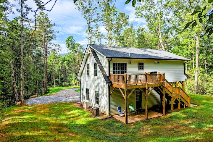 White Owl Cottage Stay - Blairsville, GA