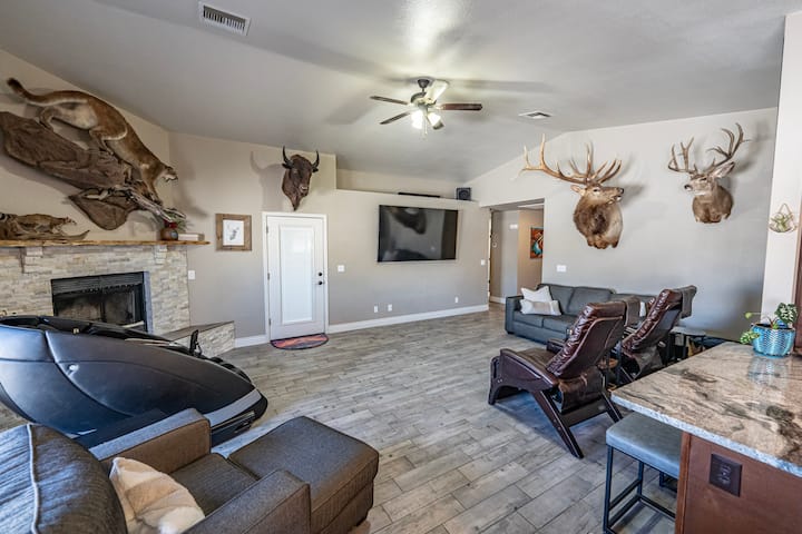 Relax & Entertain | 80” Tv Massage Chair, Patio Tv - Kingman, AZ