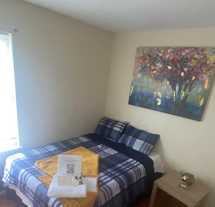 Stay Near Wmu & Nob Hill Park Ideal For Travelers - Kalamazoo, MI