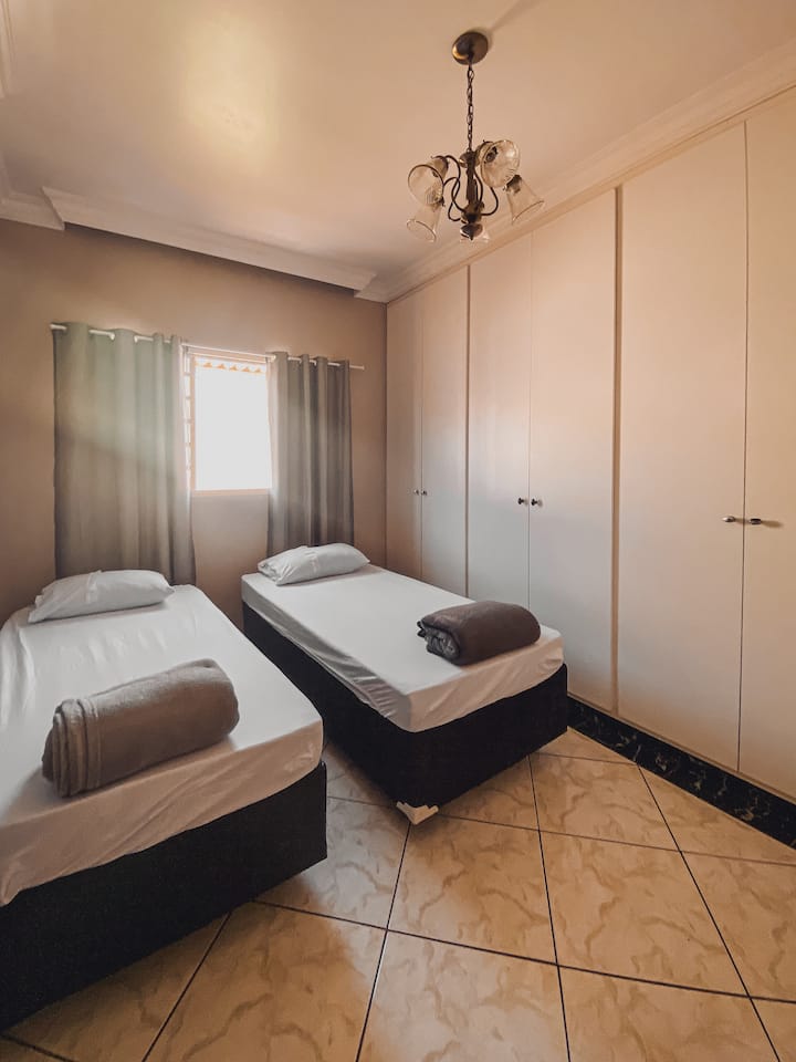 Quarto Em Casa Clássica - Anápolis