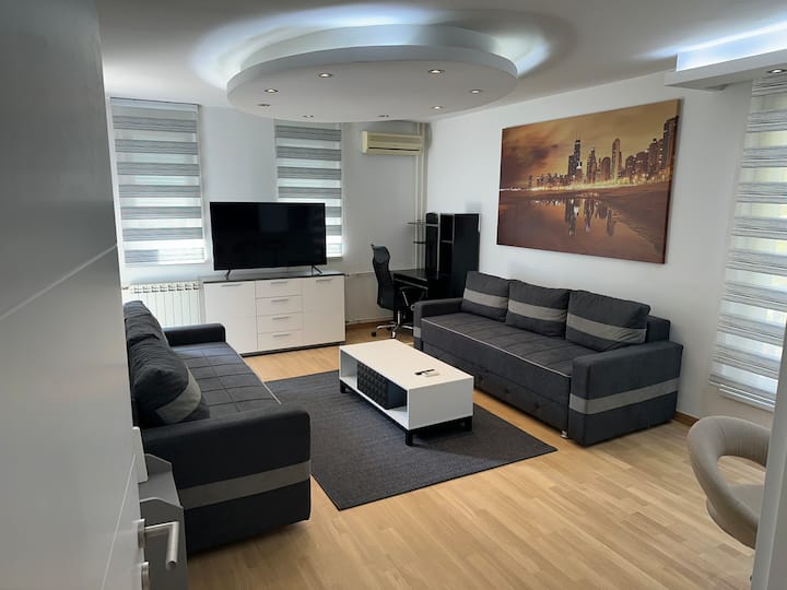 Apartman Bk Lux - Belgrade Nikola Tesla Airport (BEG)