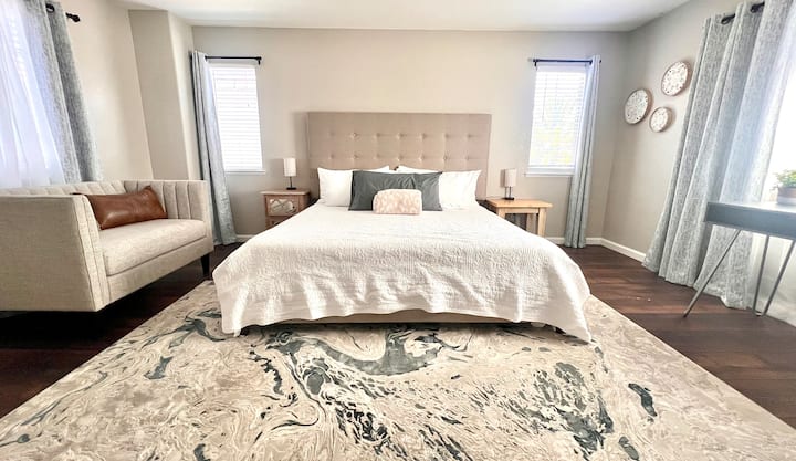 J. Cedarsuite-prvtbthrmfridgemcrwve - Turlock, CA