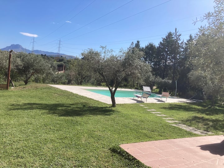 Noravilla Avec Piscine Entre Montagne Et Mer - Altavilla Milicia