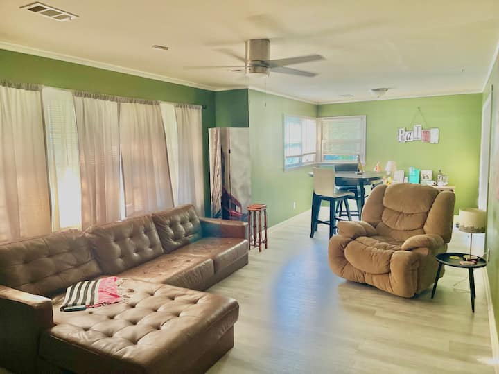 Beautiful Brick Home! Entire Home ! - ボネアー, GA