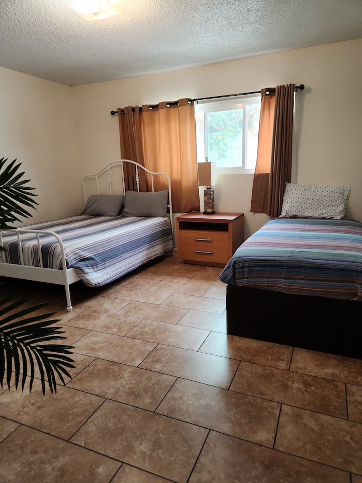Master Bedroom - Hawthorne, CA