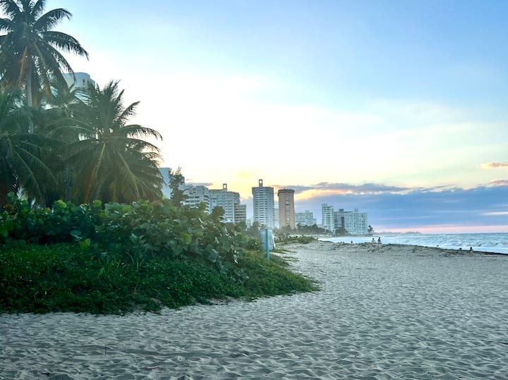 Charming Casita 2 Blocks From The Beach - San Juan, Puerto Rico