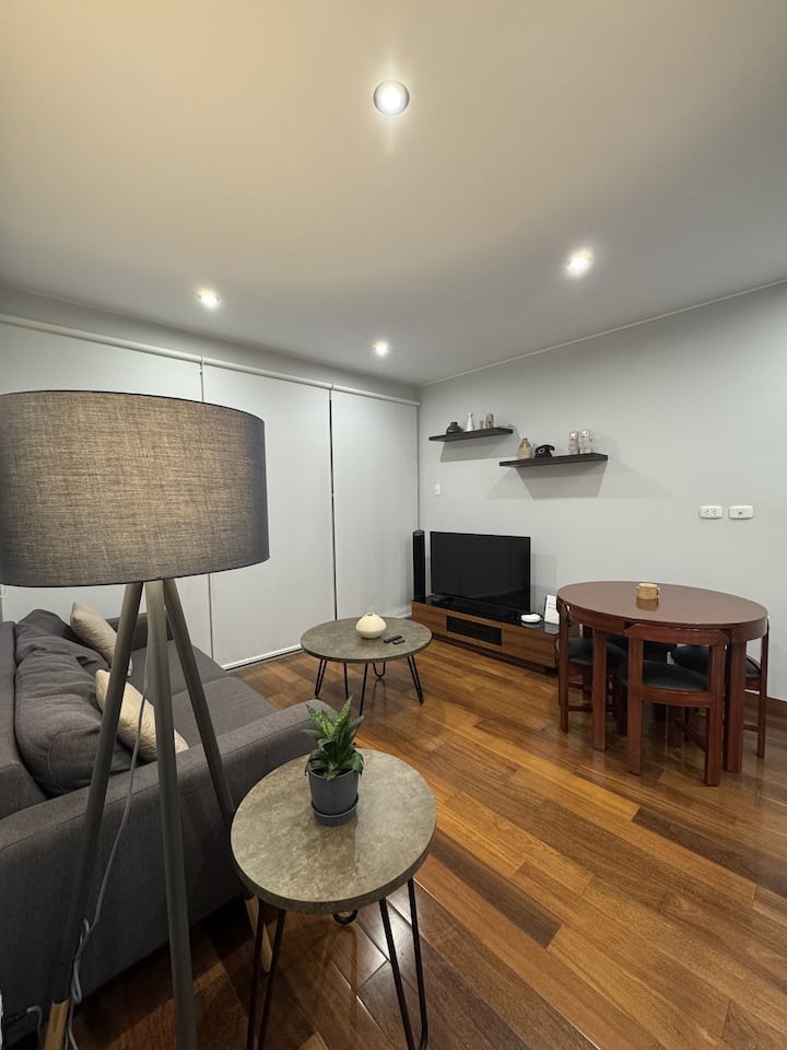Amazing Location: 2 Beds-2 Bath - Perú