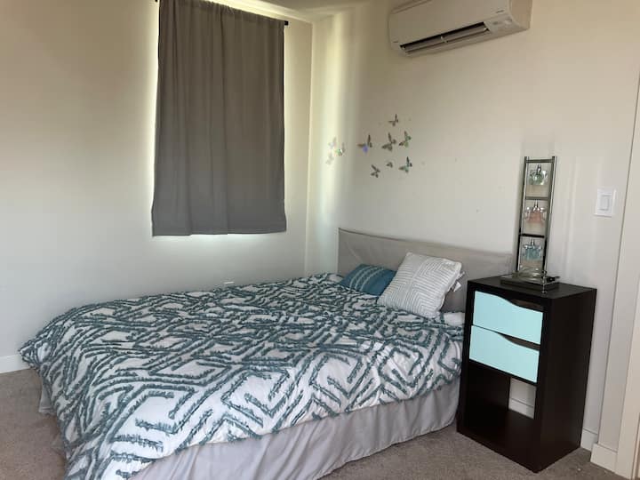 Modern Townhome In Seattle, 2 Bedroom 1 Bath - South Park - Seattle