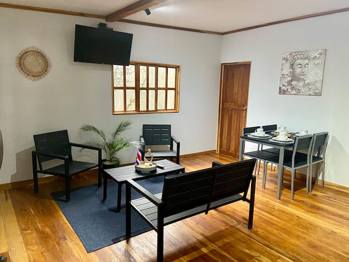 Hermoso Apartamento Con Piscina - Costa Rica