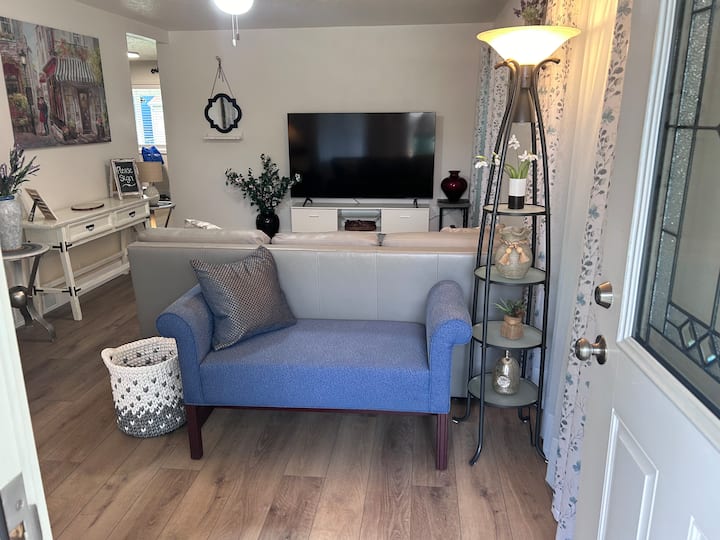 Modern Elegant 3 Bedroom Home - Spokane, WA
